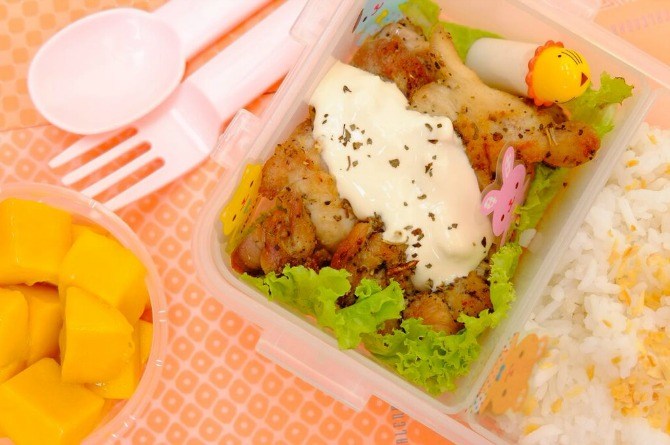 Yummy Baon Recipe: Herbed Chicken Fillet with Garlic Sauce