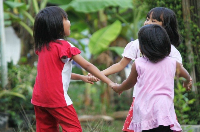 It's time to stop telling kids how to play with each other