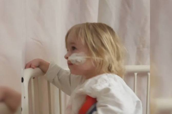A swallowed lithium battery almost cost this toddler her life