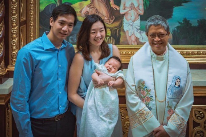 LOOK: Chris Tiu's 6-Week-Old Daughter Amanda Gets Baptized