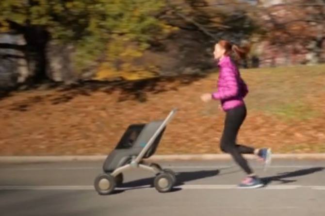 A Stroller That Pushes Itself Is Now In The Works!