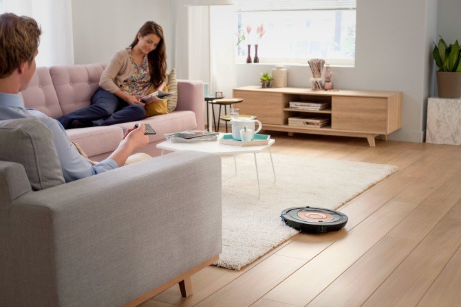 4 Reasons WHY Mums NEED The Philips SmartPro Compact Robot Vacuum Cleaner!
