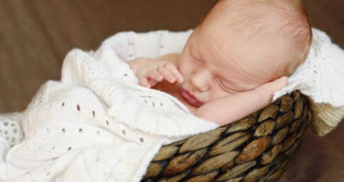 Perkembangan Bayi 1 Bulan; Dapat Berpaling ke Arah Suara