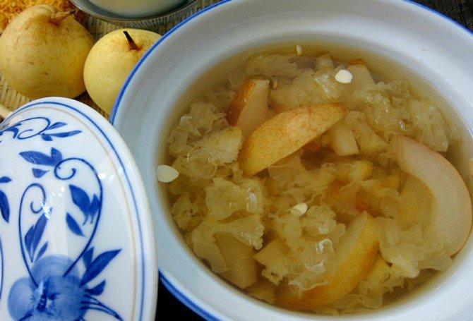 Double Boiled Pear Recipe To Ease Cough That You Can Try